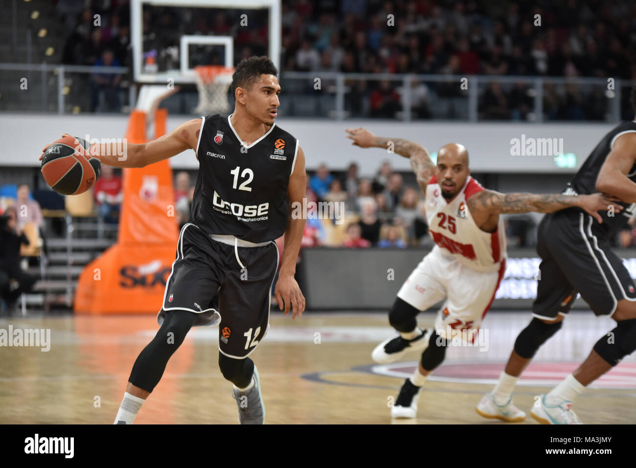 Jordan evans hi-res stock photography and images - Alamy