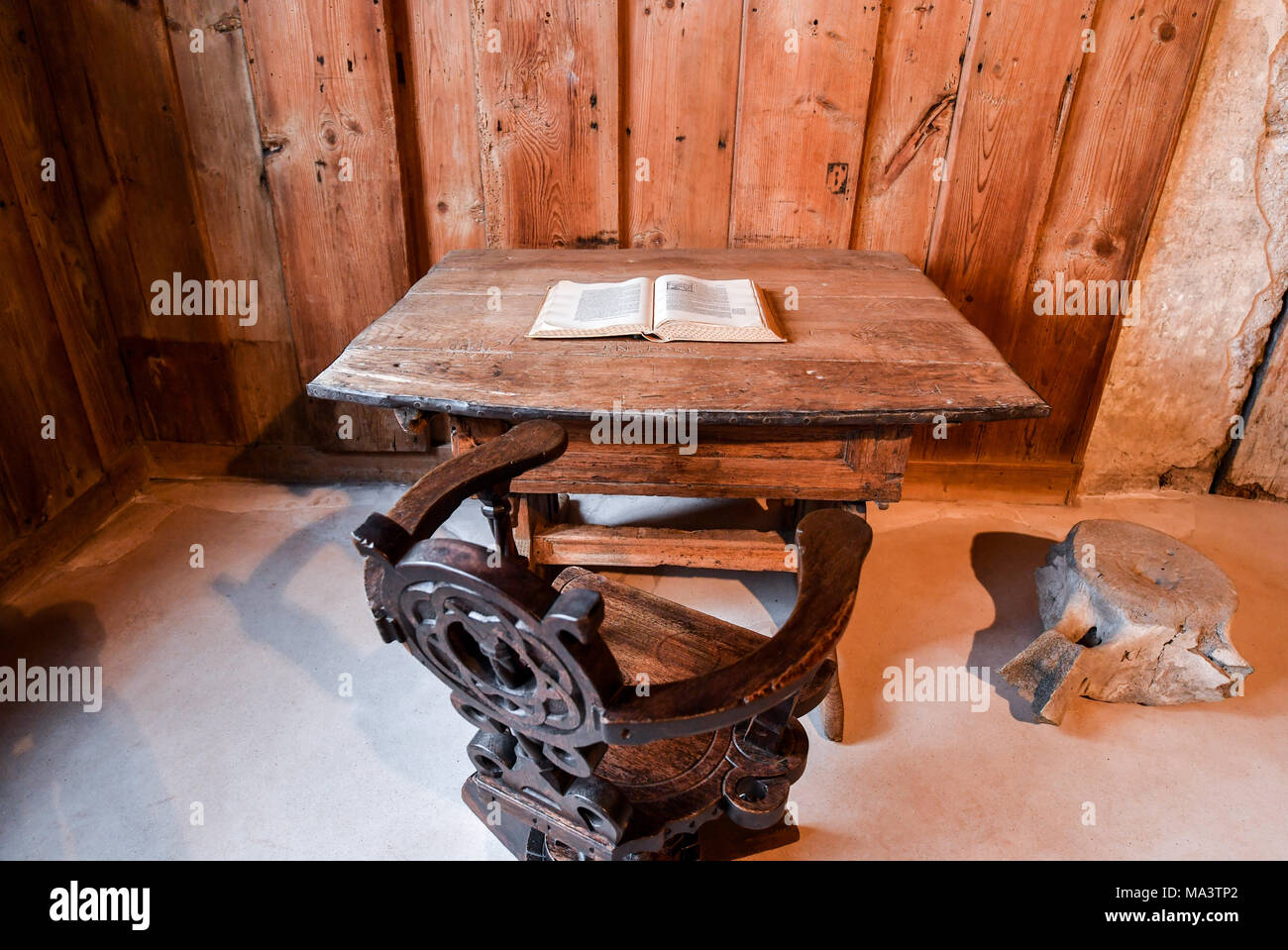 28 March 2018, Germany, Eisenach: The historic writing desk of Martin ...