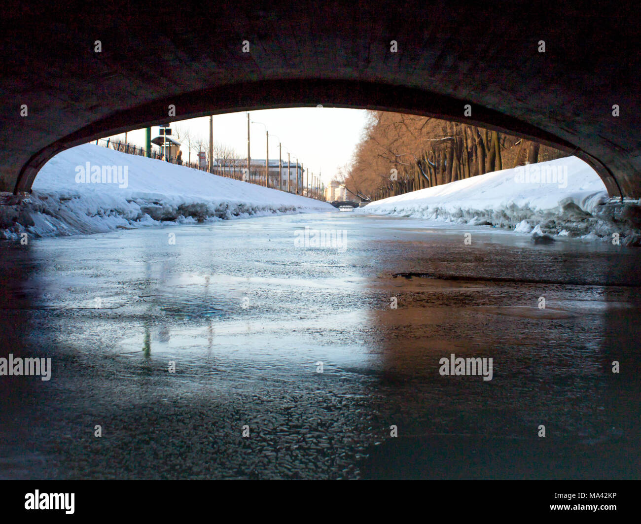 Landscape view of river under arch bridge hi-res stock photography and ...
