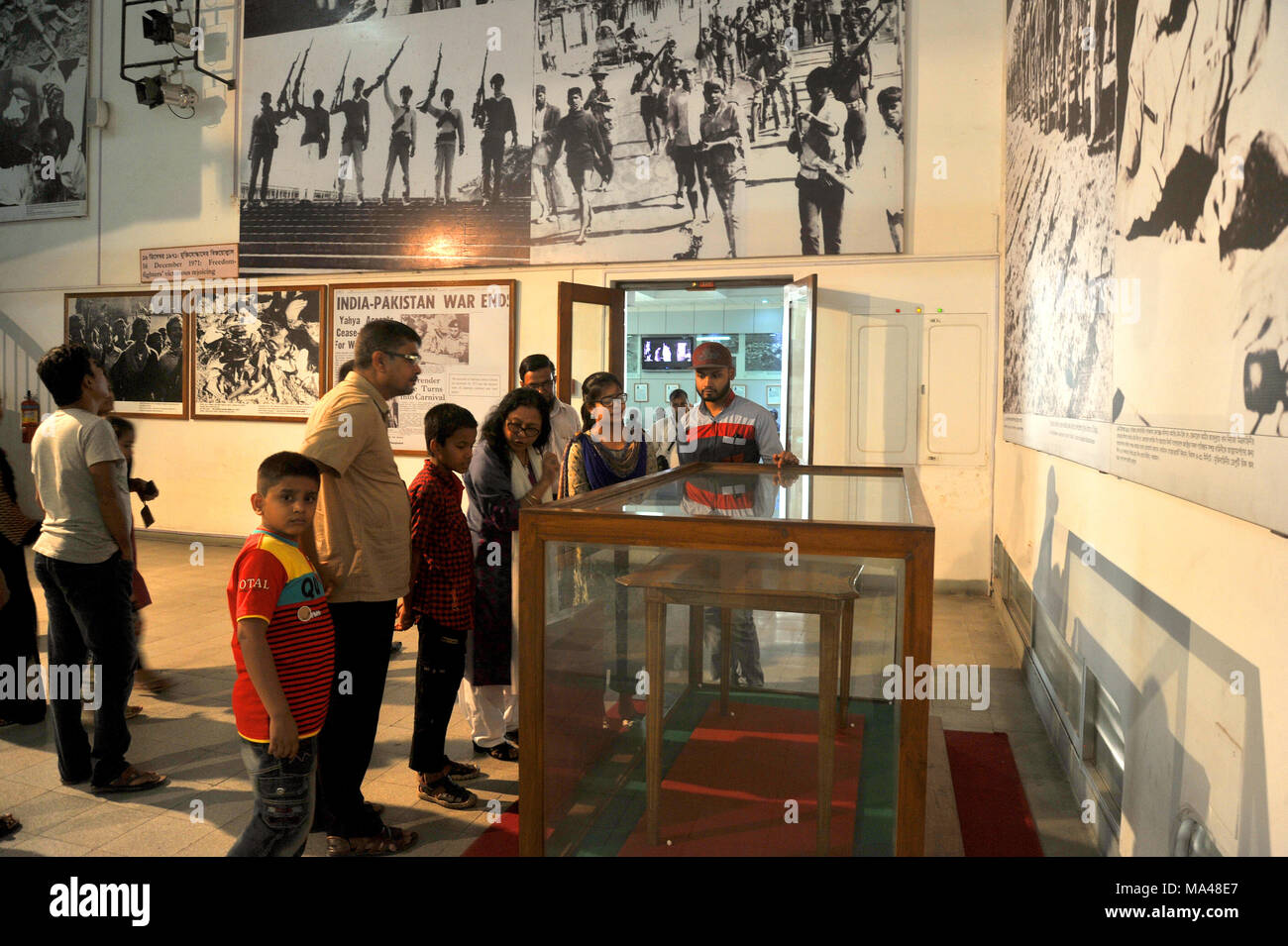 Science museum poster display hi-res stock photography and images - Alamy