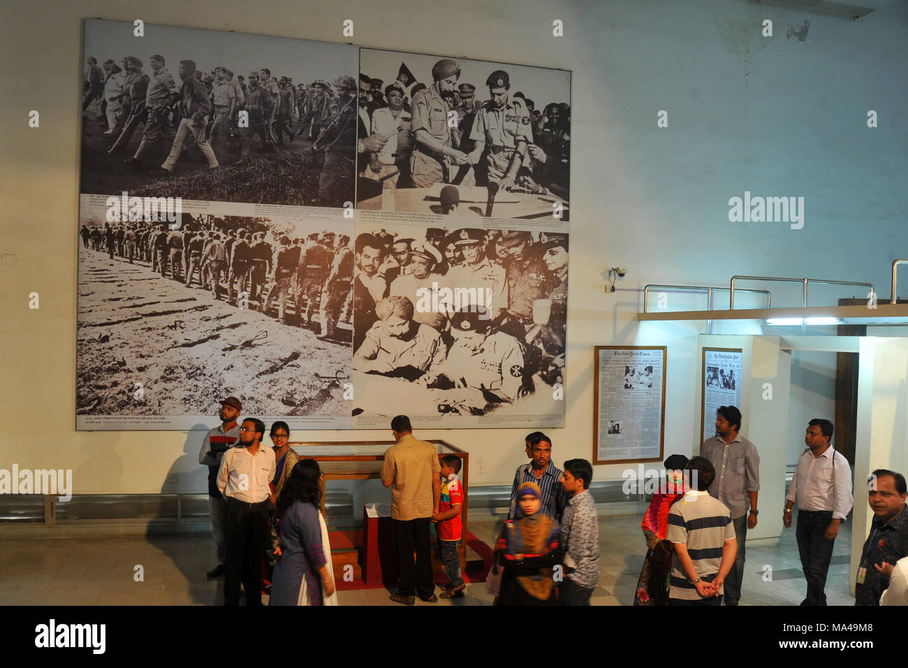 Bangladesh National museum in Dhaka Stock Photo - Alamy