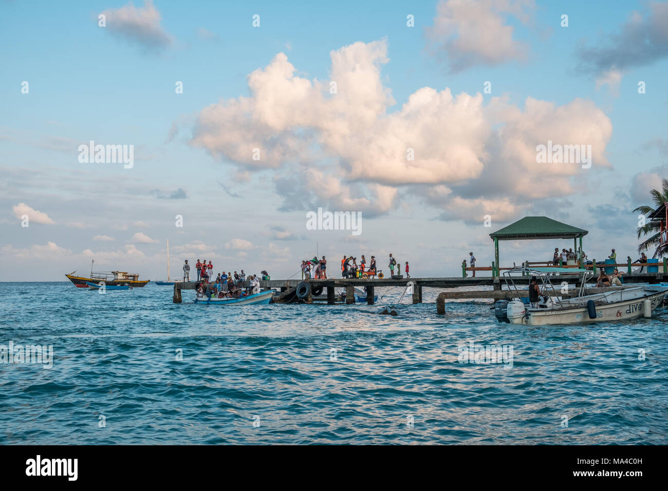 Capurgana, Colombia - february 2018: Boats and people on harbor of ...