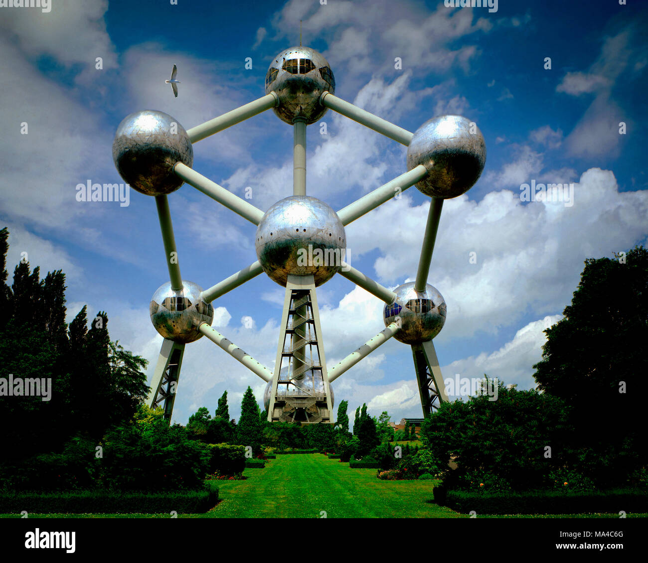Atomium heysel park hi-res stock photography and images - Alamy