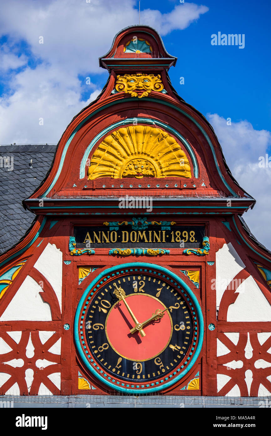 Timber frame gable hi-res stock photography and images - Alamy