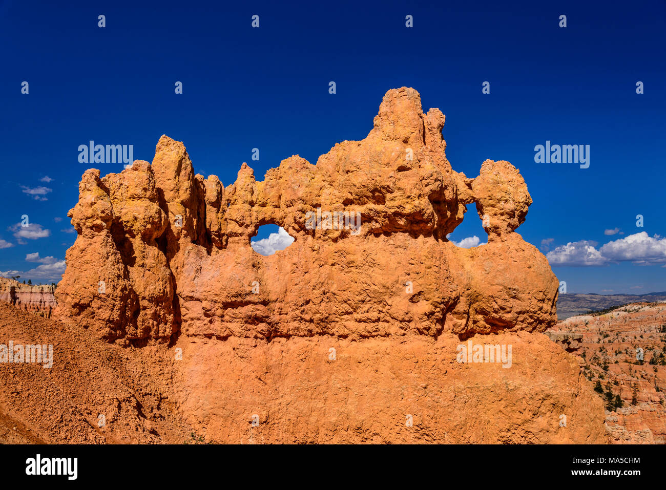 Windows on the navajo loop trail hi-res stock photography and images ...
