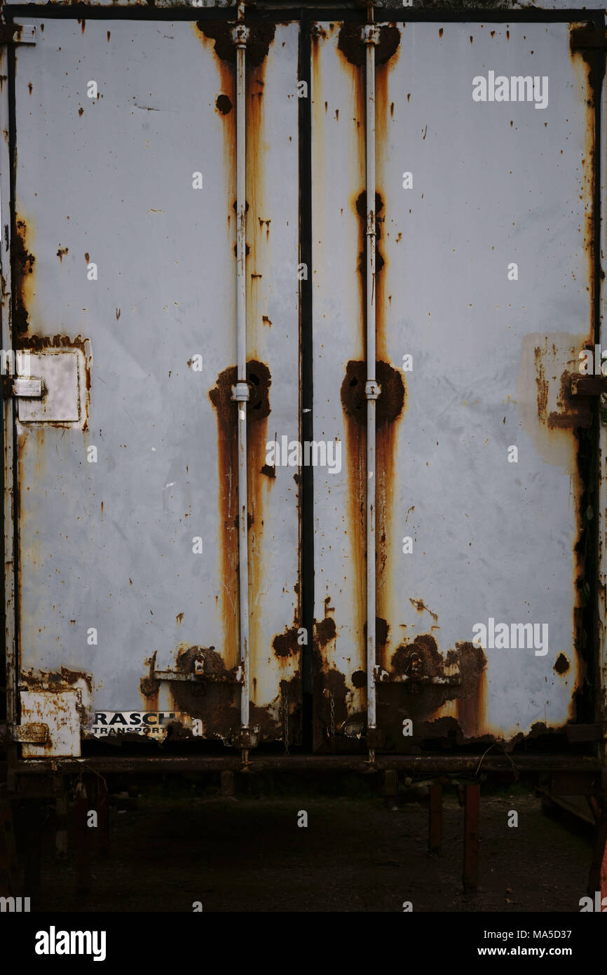 Old door cut out hi-res stock photography and images - Alamy