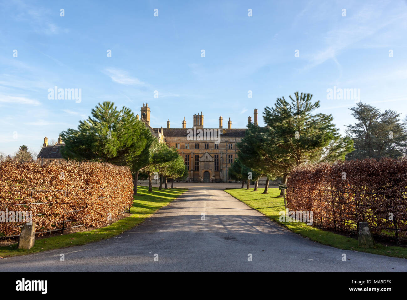 Batsford house hi-res stock photography and images - Alamy