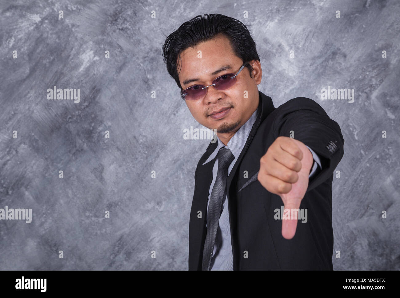 Asian men suit angry hi-res stock photography and images - Alamy