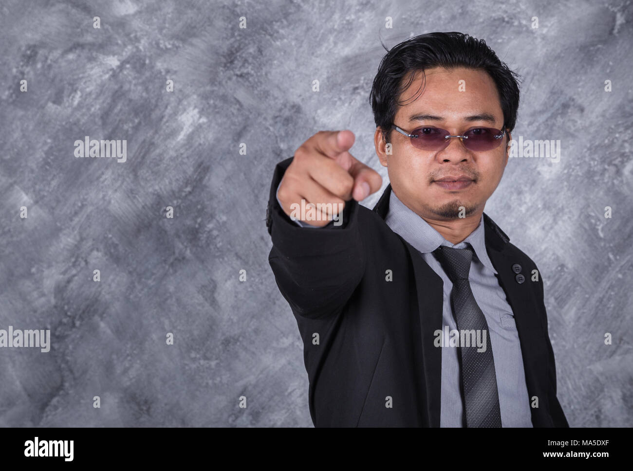 Asian men suit angry hi-res stock photography and images - Alamy