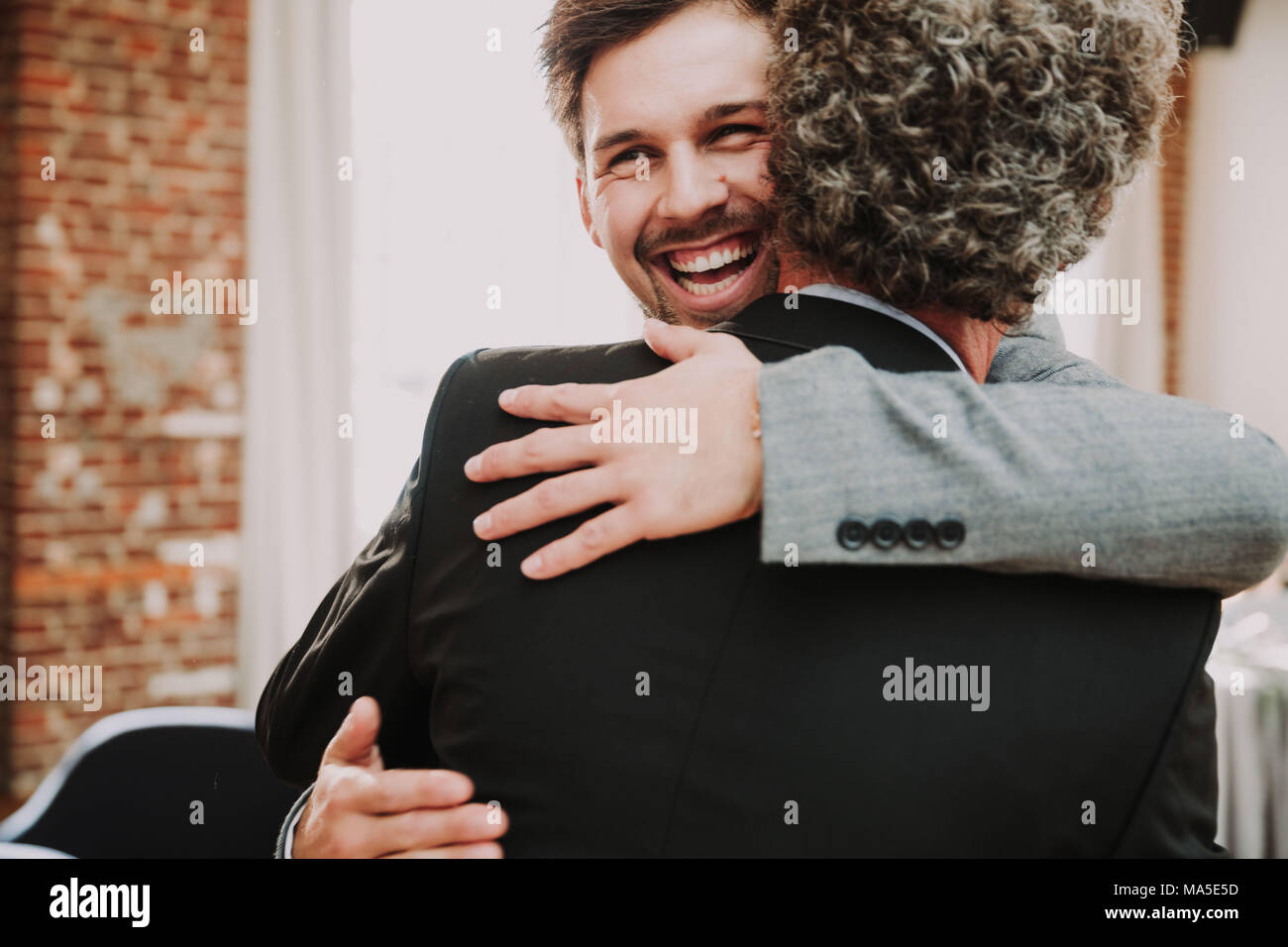 Smile and hug hi-res stock photography and images - Alamy