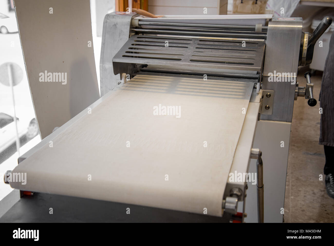 Automatic kneading dough hi-res stock photography and images - Alamy