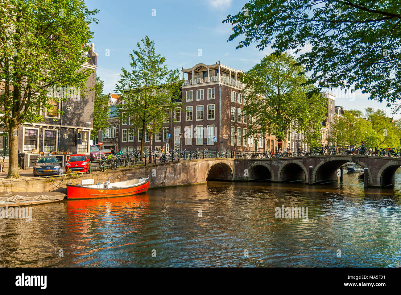 Beautiful canals hi-res stock photography and images - Alamy