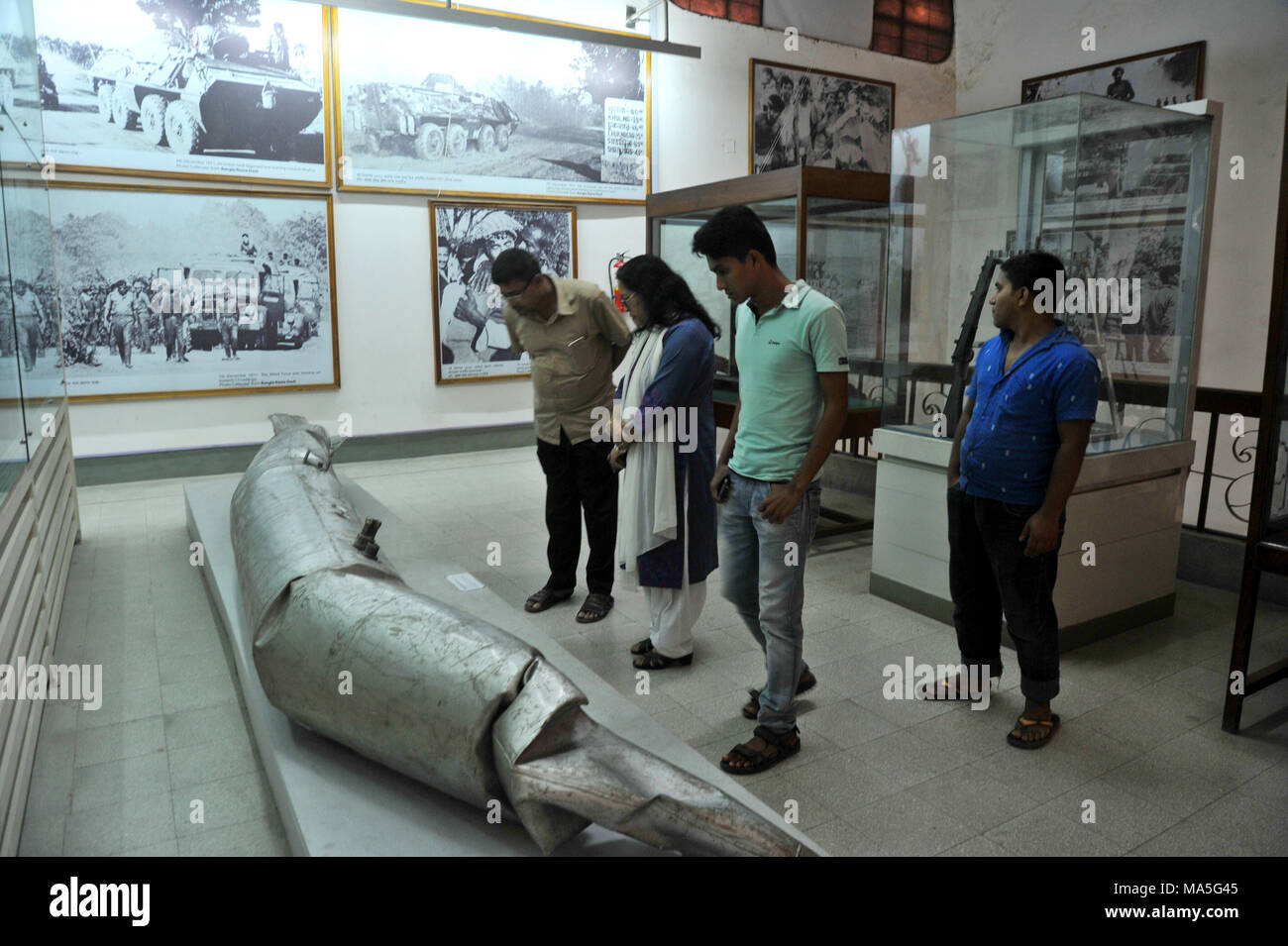 Bangladesh National museum in Dhaka Stock Photo - Alamy