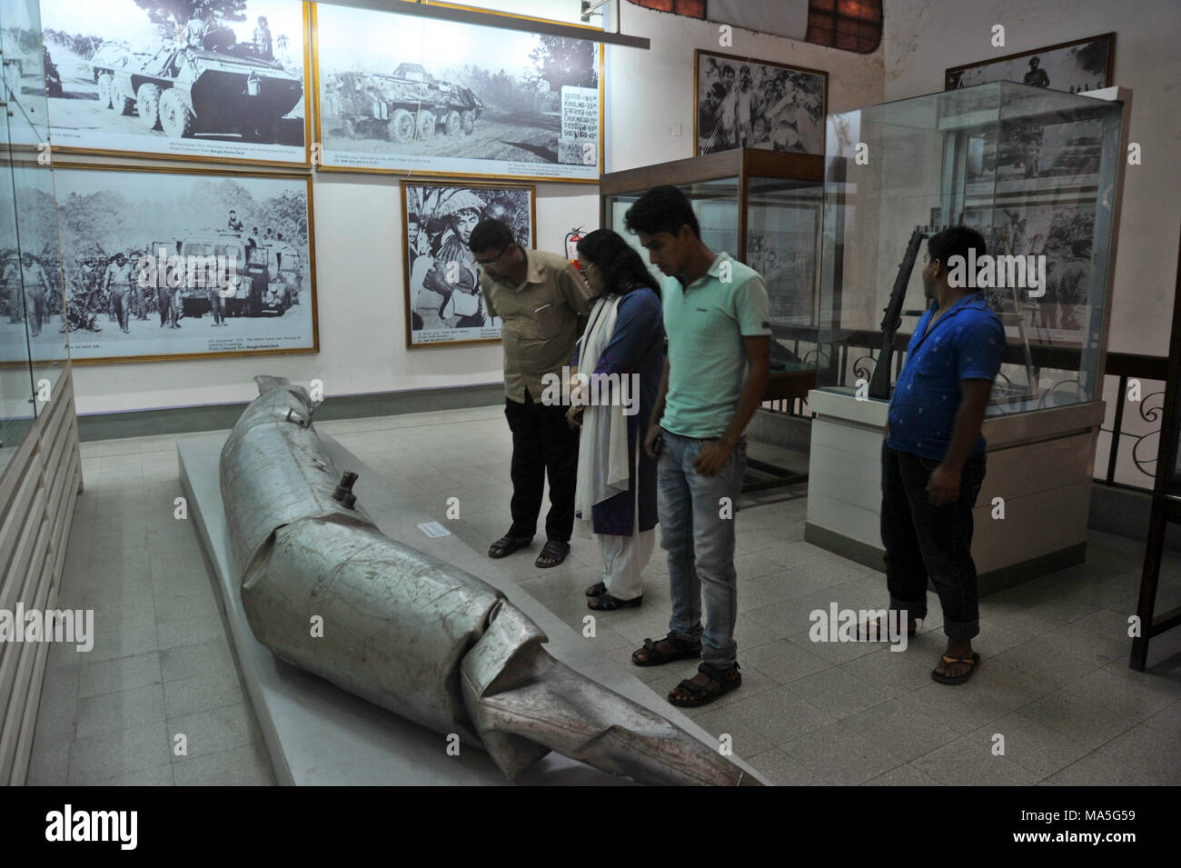 Bangladesh National museum in Dhaka Stock Photo - Alamy