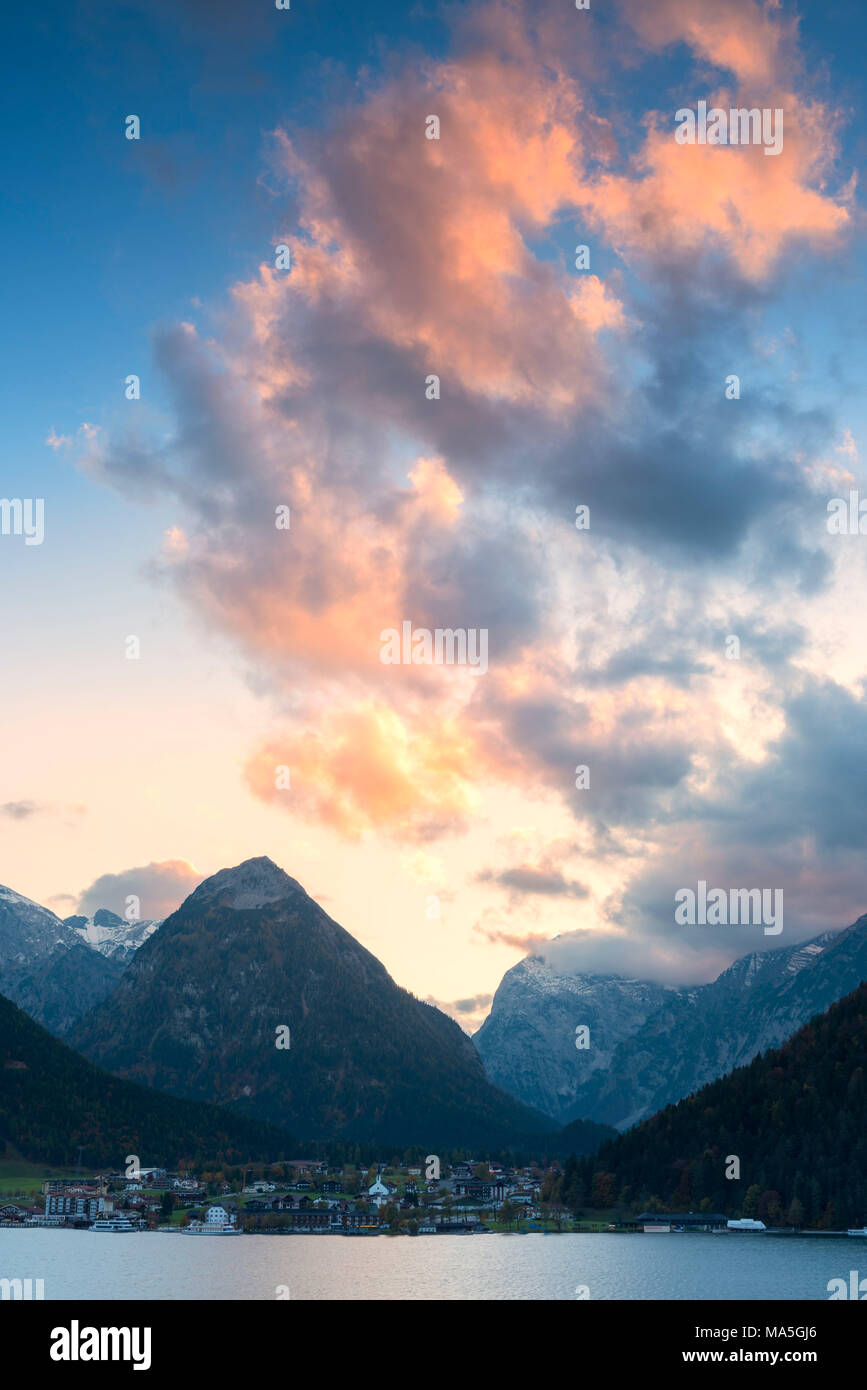 Pertisau on lake achensee at sunset europe hi-res stock photography and ...