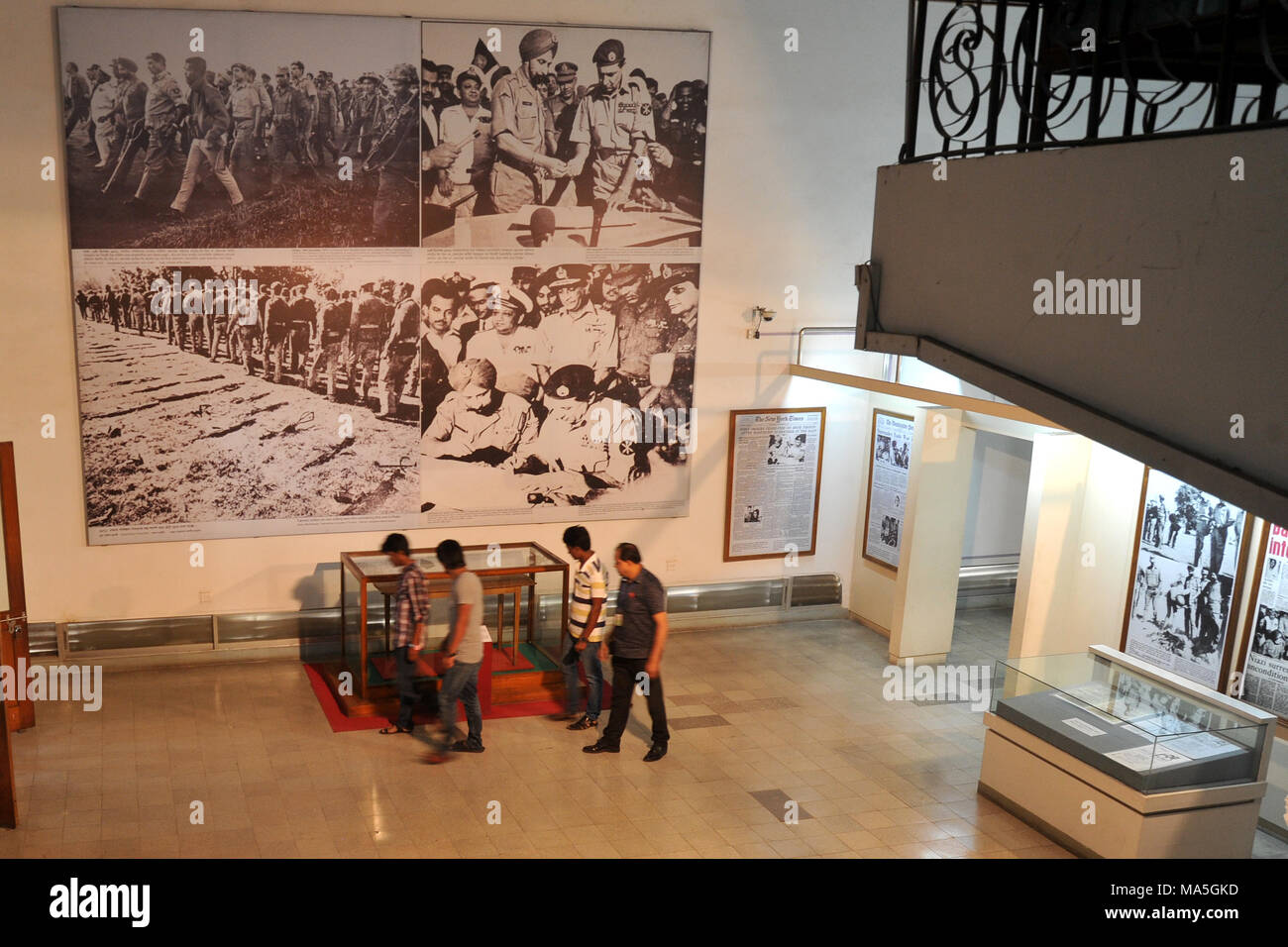Bangladesh National museum in Dhaka Stock Photo - Alamy