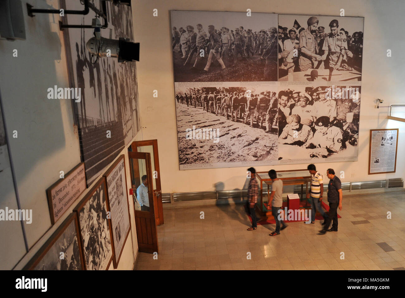 Bangladesh National museum in Dhaka Stock Photo - Alamy