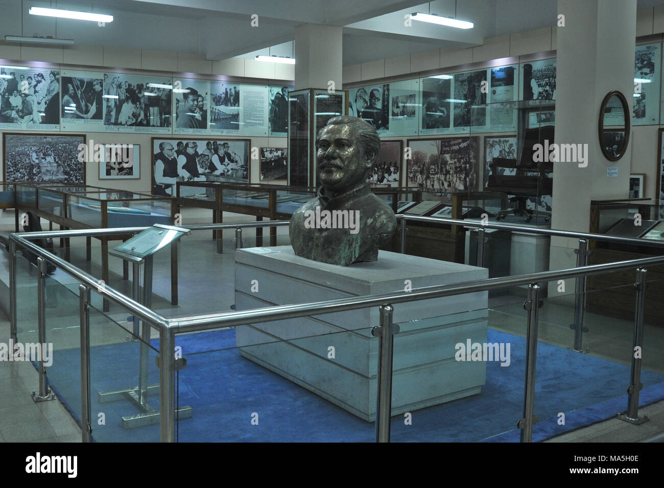 Bangladesh National museum in Dhaka Stock Photo - Alamy