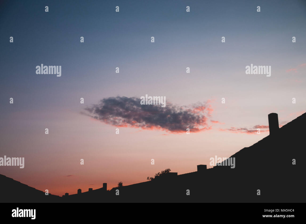 Cloud at sunset hi-res stock photography and images - Alamy