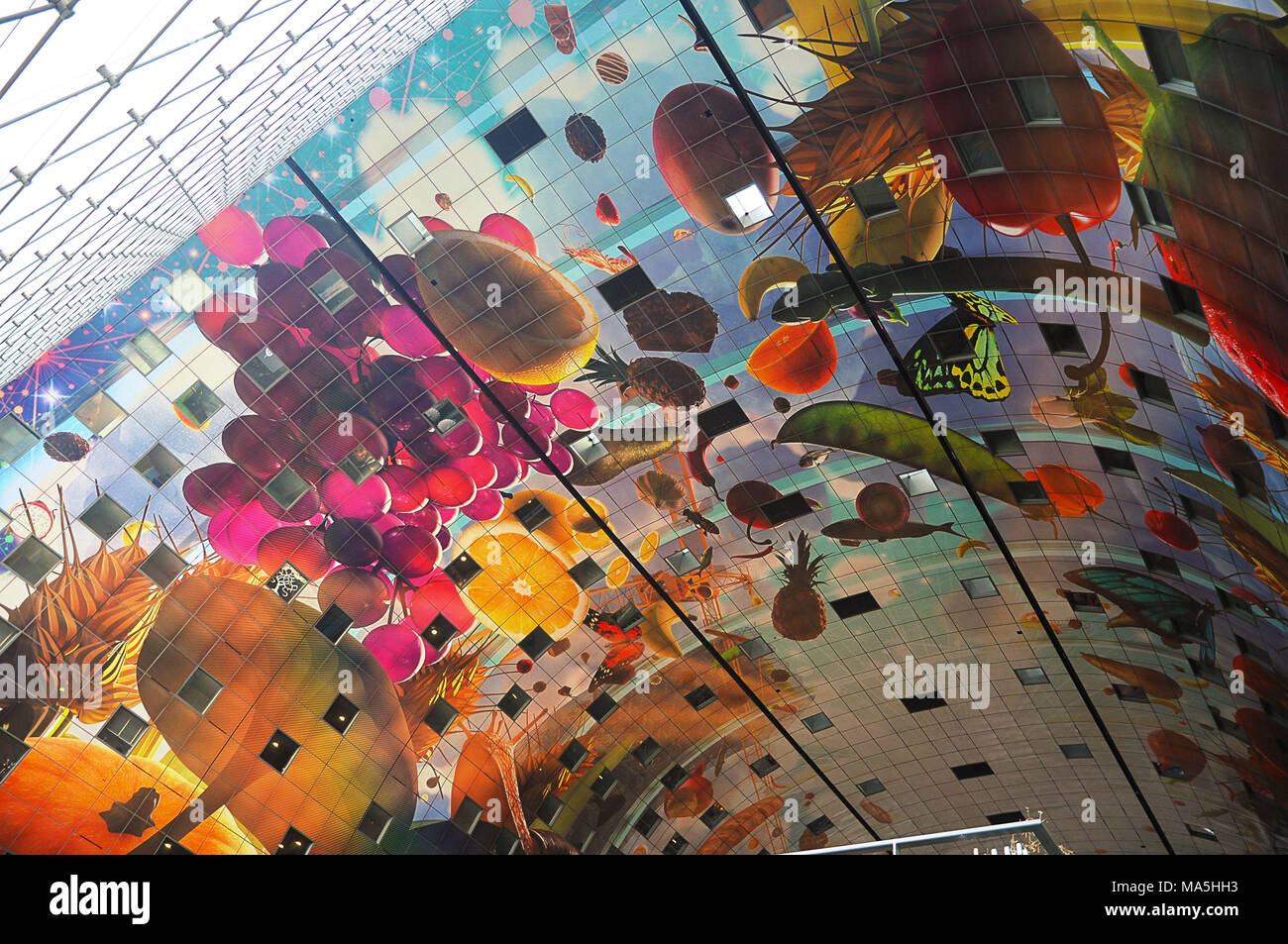 Market Hall / Markthal in Rotterdam, Interior, artwork, Hoorn des ...