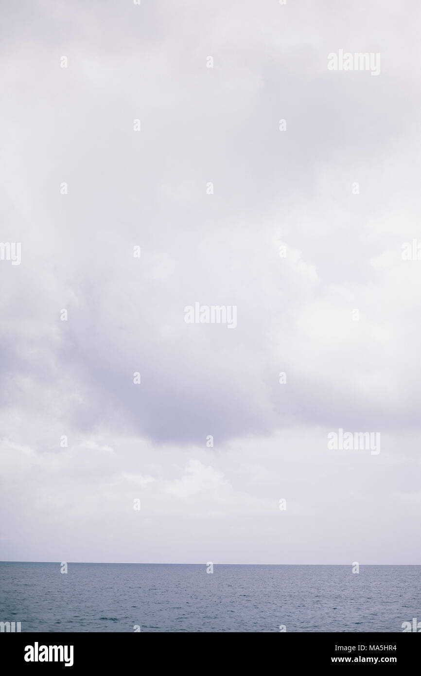 Empty ocean hi-res stock photography and images - Alamy