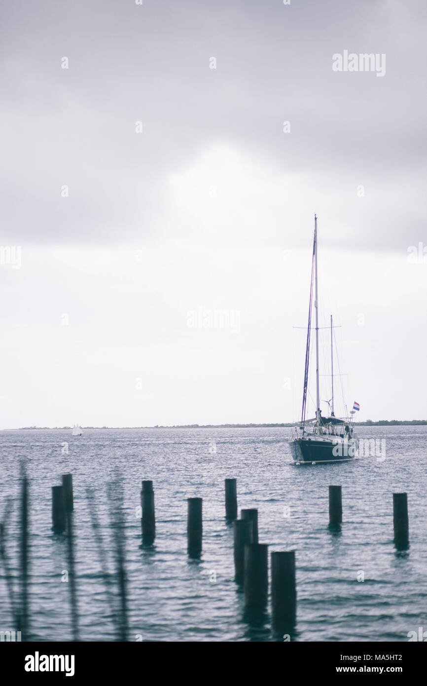 Middle of ocean hi-res stock photography and images - Alamy
