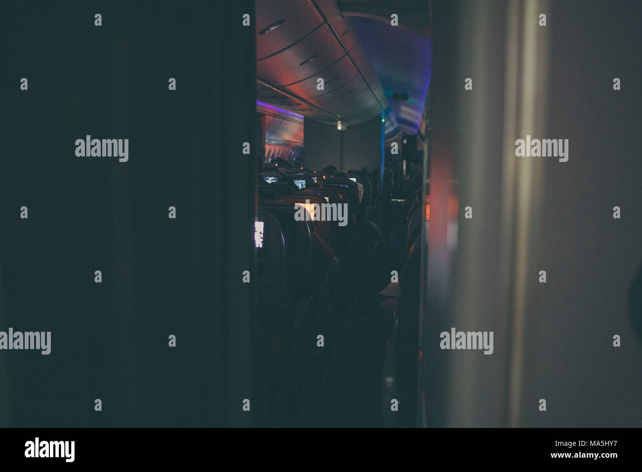 Plane back view hi-res stock photography and images - Alamy