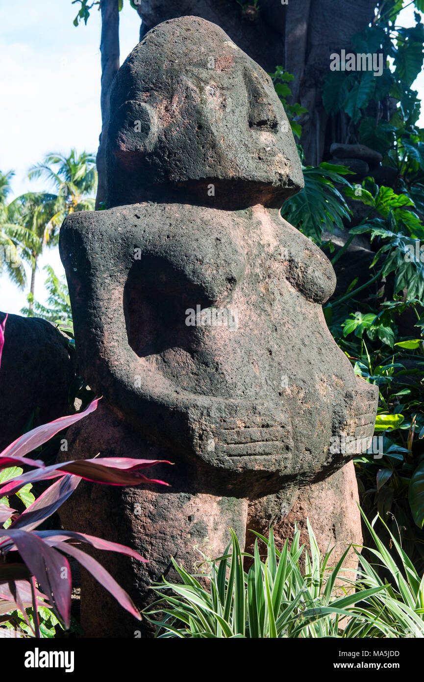 Moai in Papeete, Tahiti, French Polynesia Stock Photo - Alamy