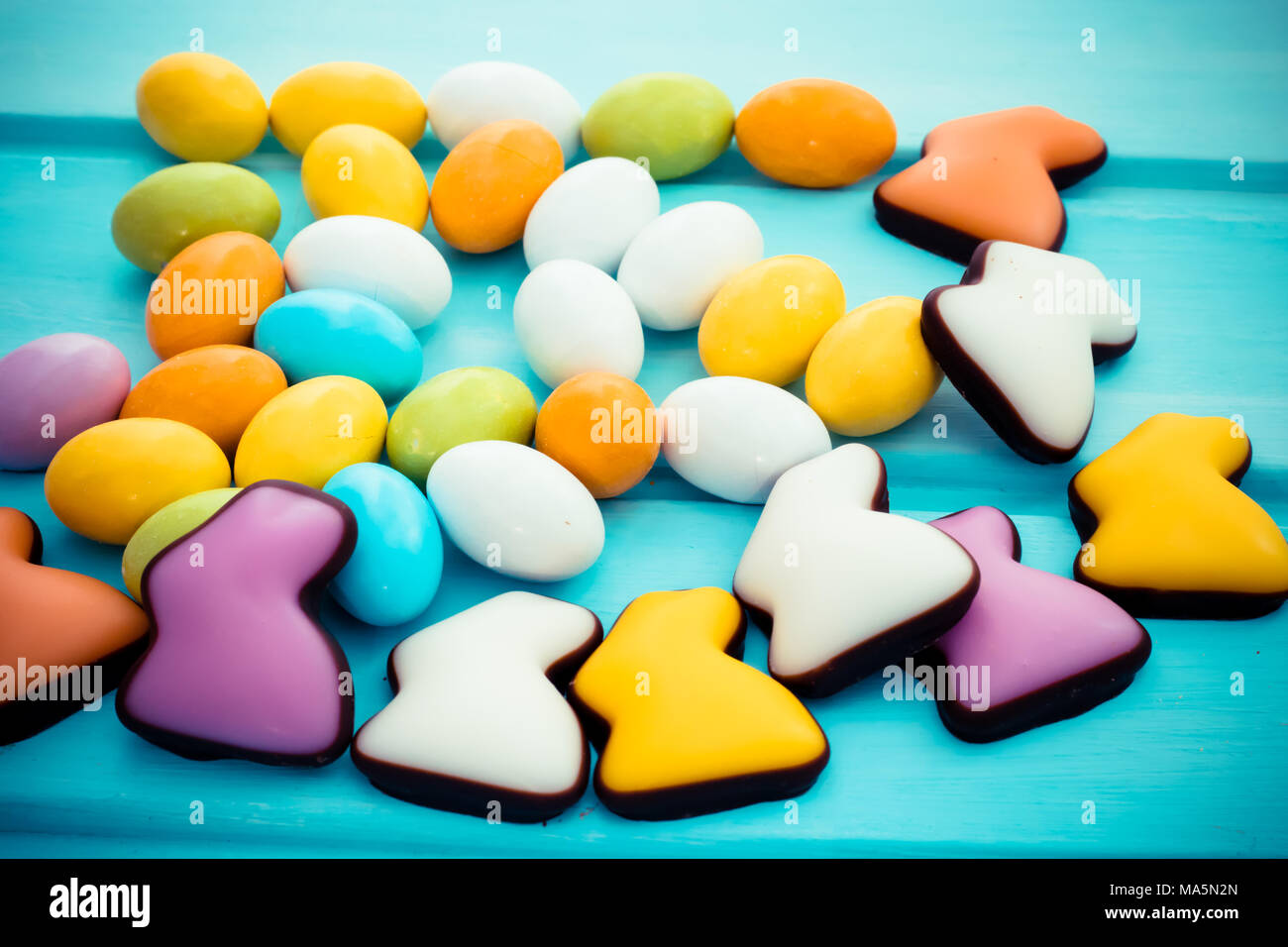 Scattered candy hi-res stock photography and images - Alamy