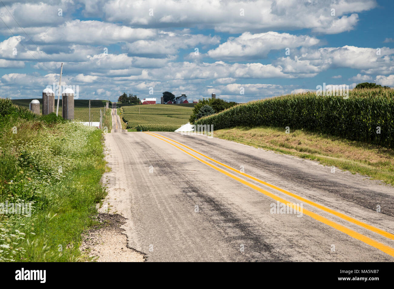Cumulus clouds distance hi-res stock photography and images - Alamy
