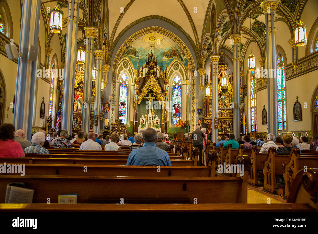 Catholic sunday mass hi-res stock photography and images - Alamy