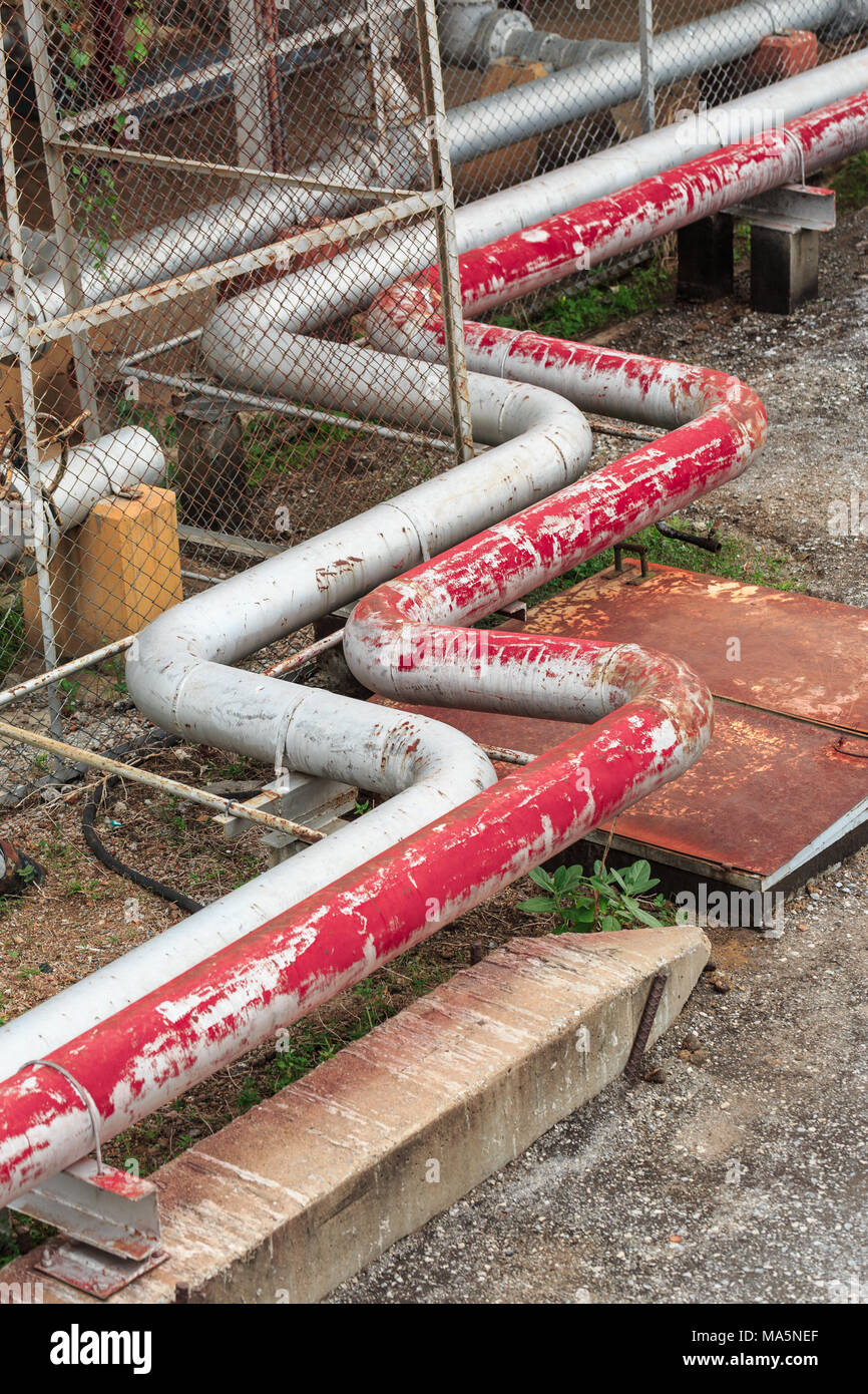 Bend oil pipeline hi-res stock photography and images - Alamy