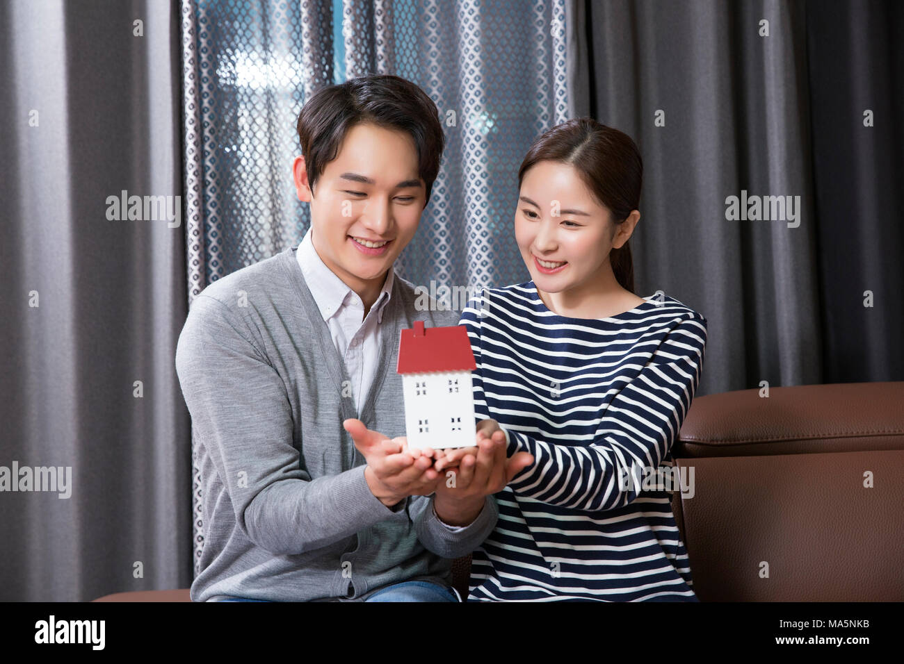 Conceptable photo of new married couple daily life. 260 Stock Photo - Alamy