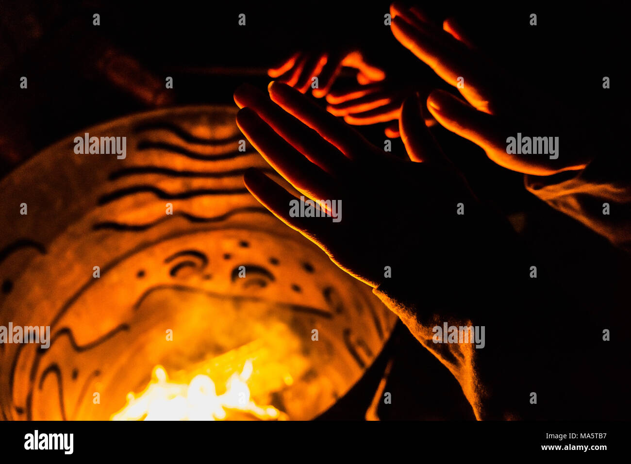Warming hands winter hi-res stock photography and images - Alamy