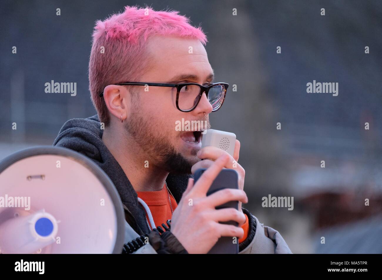 Cambridge analytica data scandal hi-res stock photography and images ...