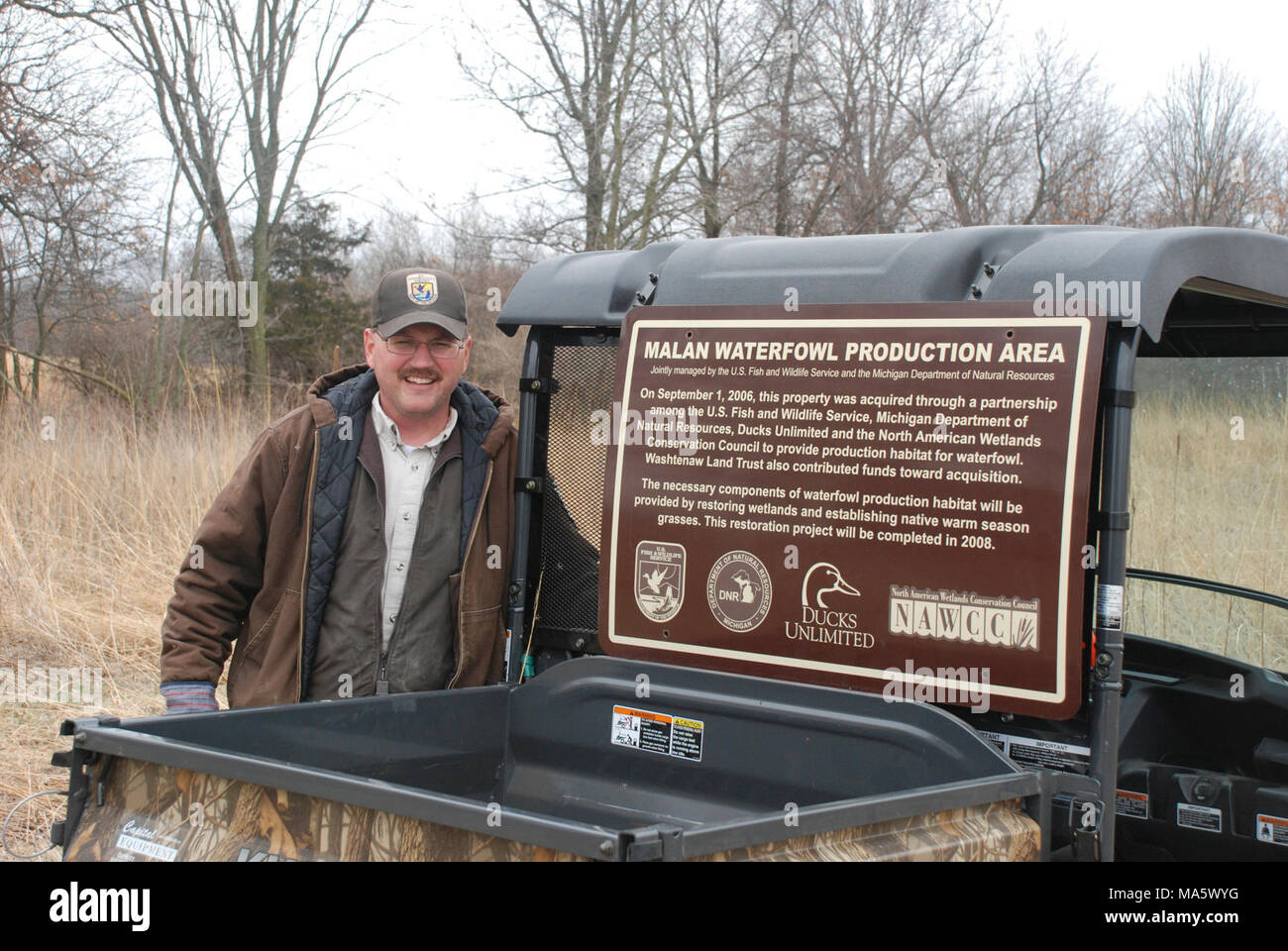 Animal partnerships hi-res stock photography and images - Alamy