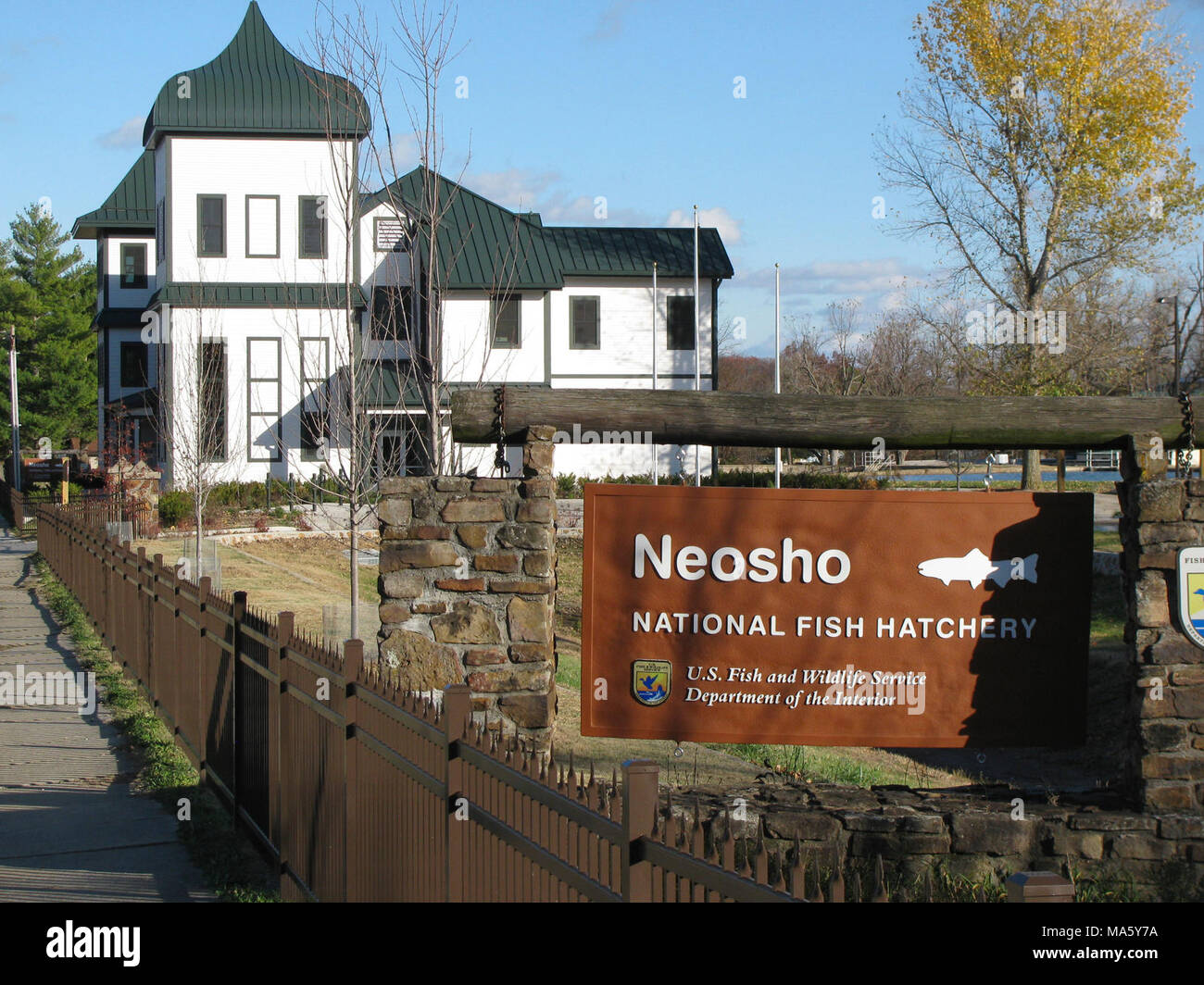 Neosho NFH Visitor Center 2 Stock Photo - Alamy