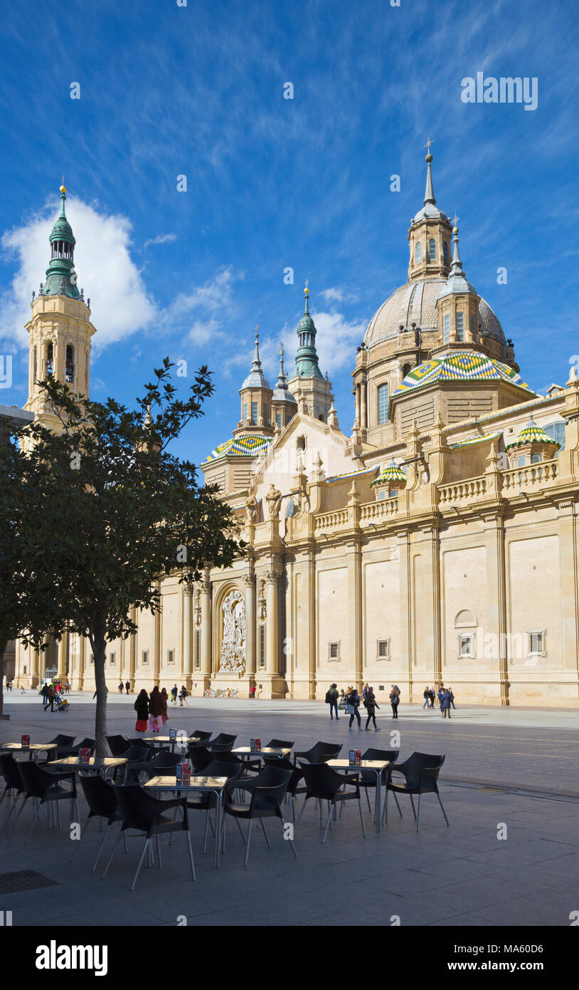 Basilica del pilar spain hi-res stock photography and images - Alamy