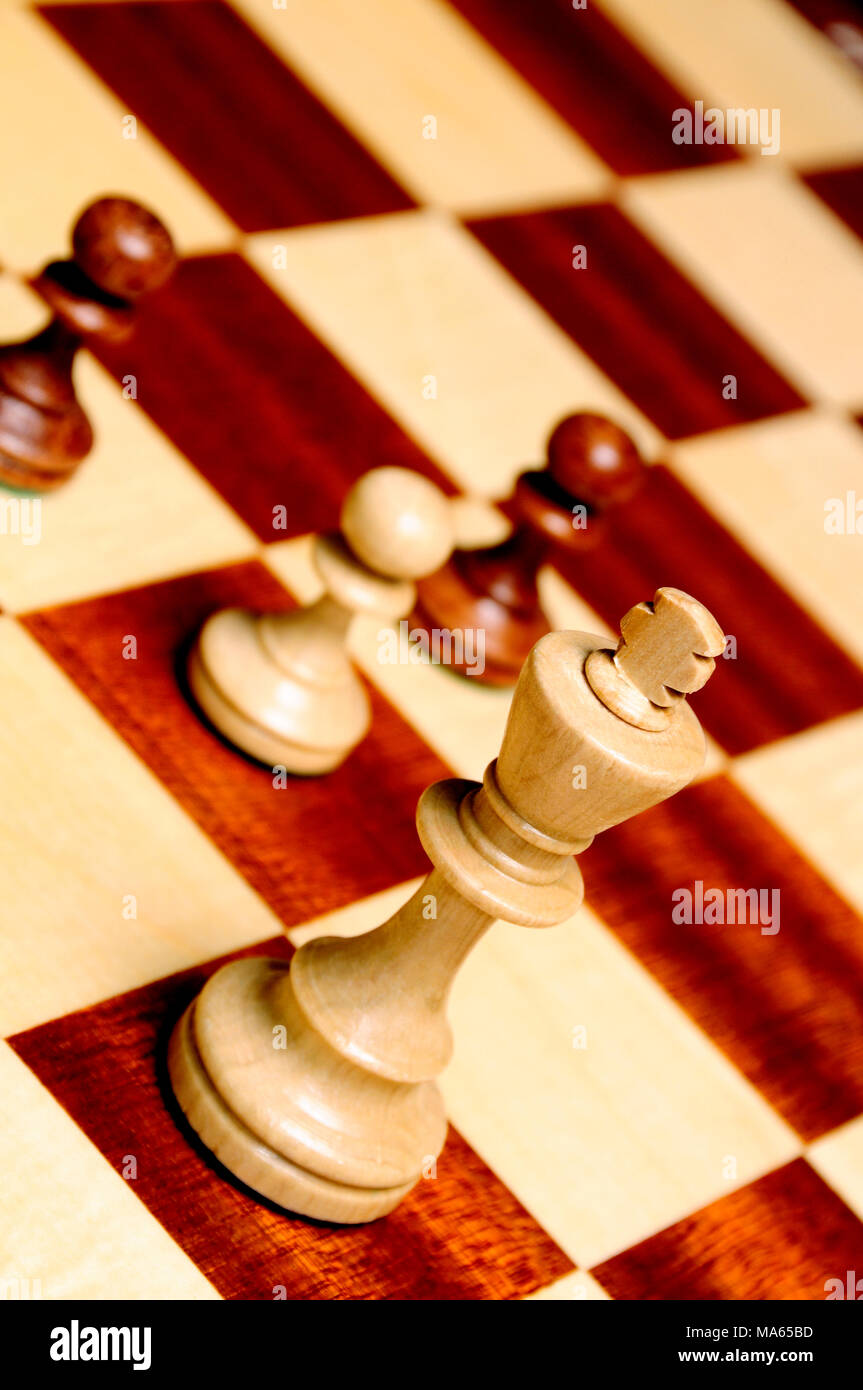 White chess king hi-res stock photography and images - Alamy