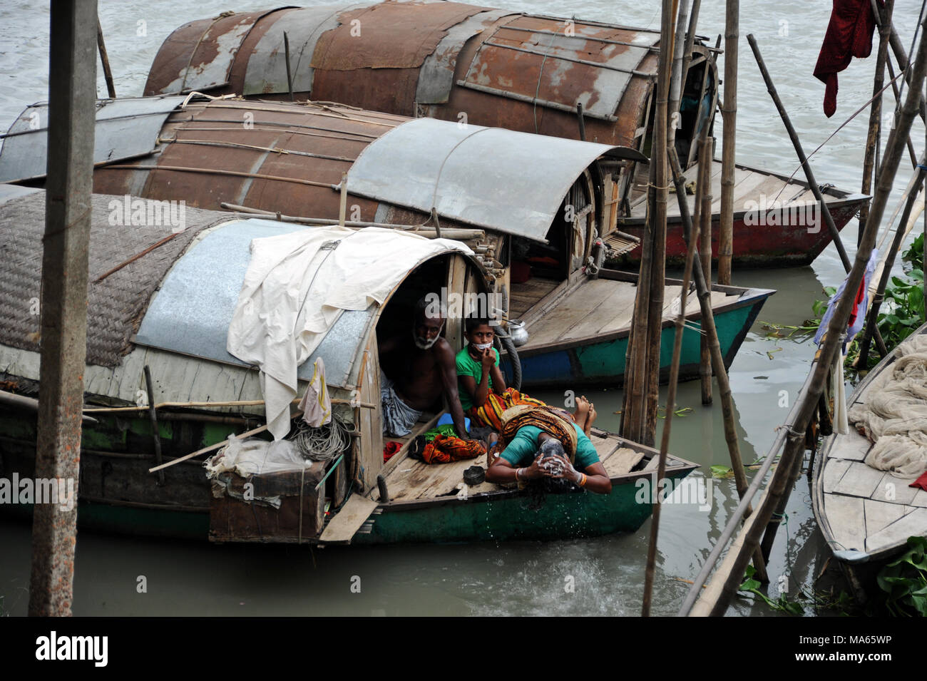Narayanganj, Bangladesh - April 23, 2010: Daily Life of Water Gypsy or ...