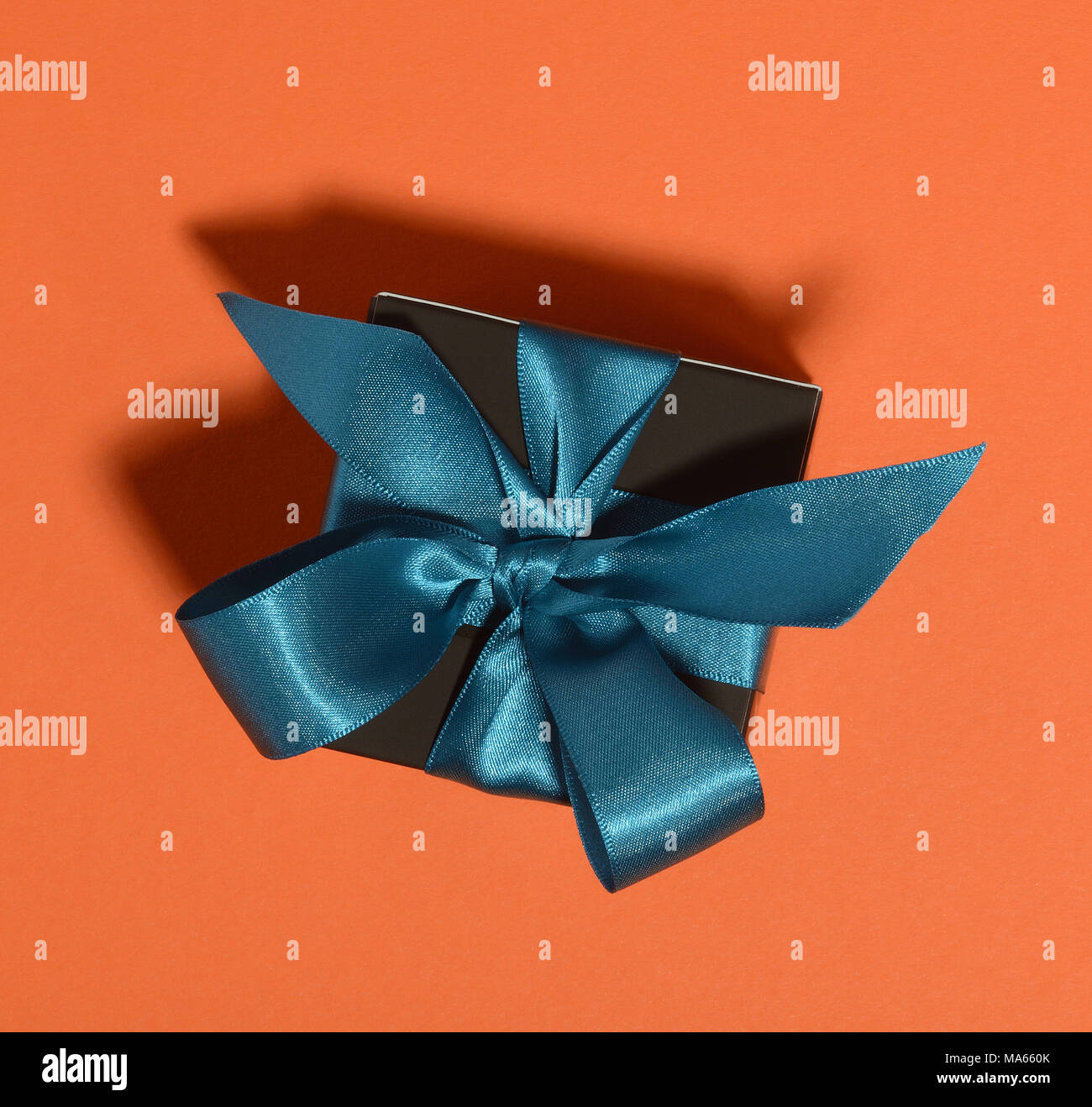 Box tied ribbon hi-res stock photography and images - Alamy