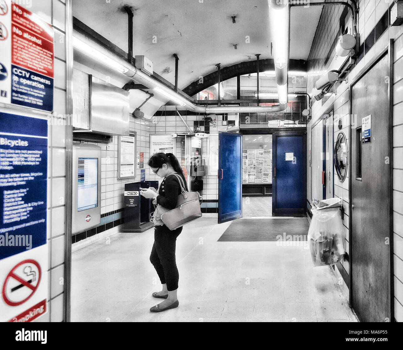 London Underground Tube Station: Goldhawk Road Stock Photo - Alamy