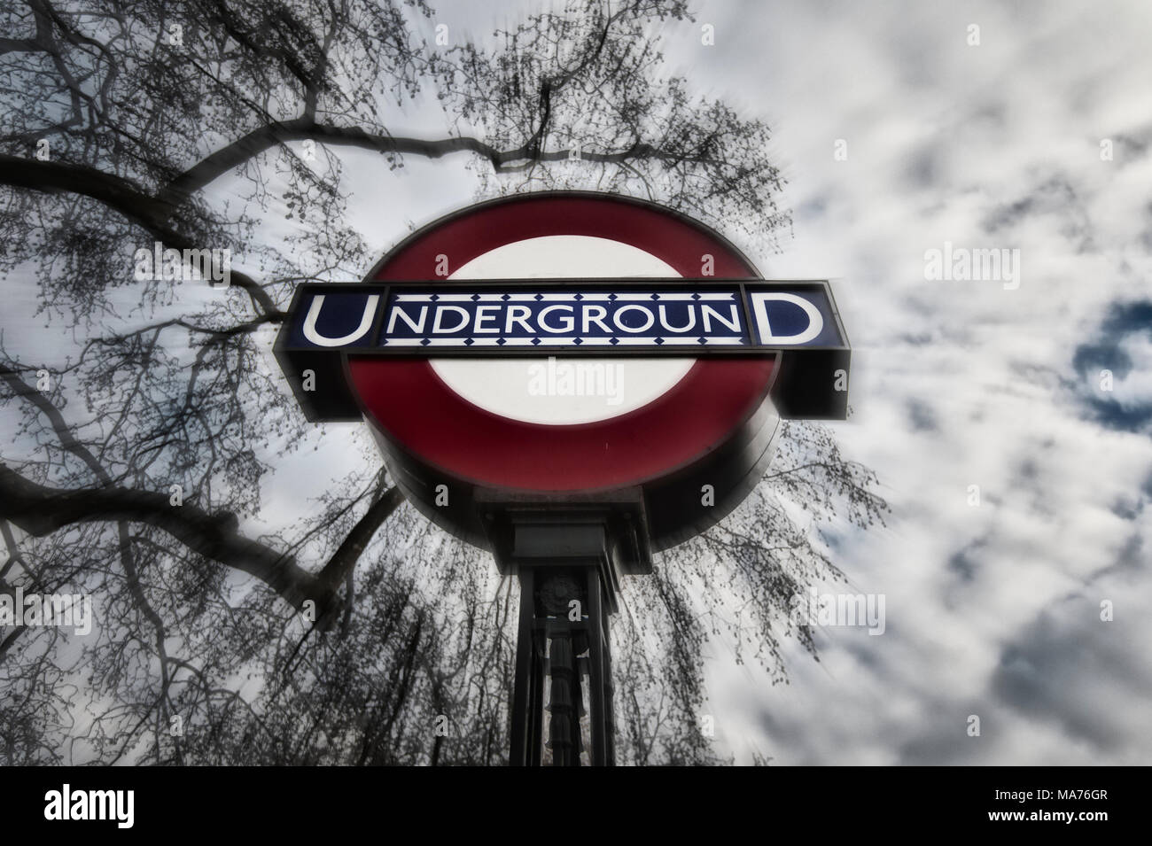 Temple station underground hi-res stock photography and images - Alamy