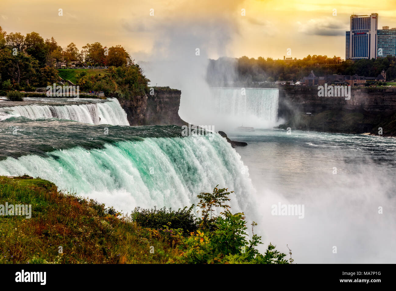 American falls niagara falls new york at sunset hi-res stock ...