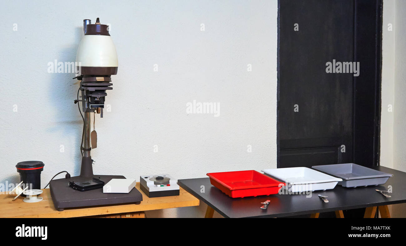 Photography enlarger hi-res stock photography and images - Alamy