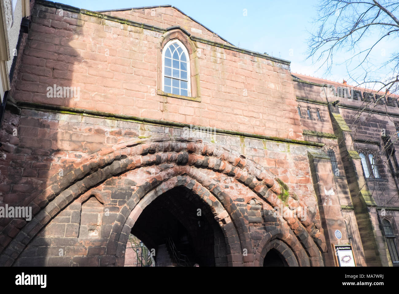Chester cathedral abbey square hi-res stock photography and images - Alamy