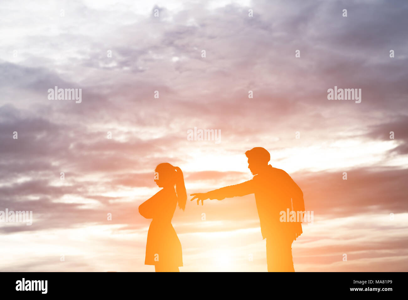 People argue silhouette hi-res stock photography and images - Alamy