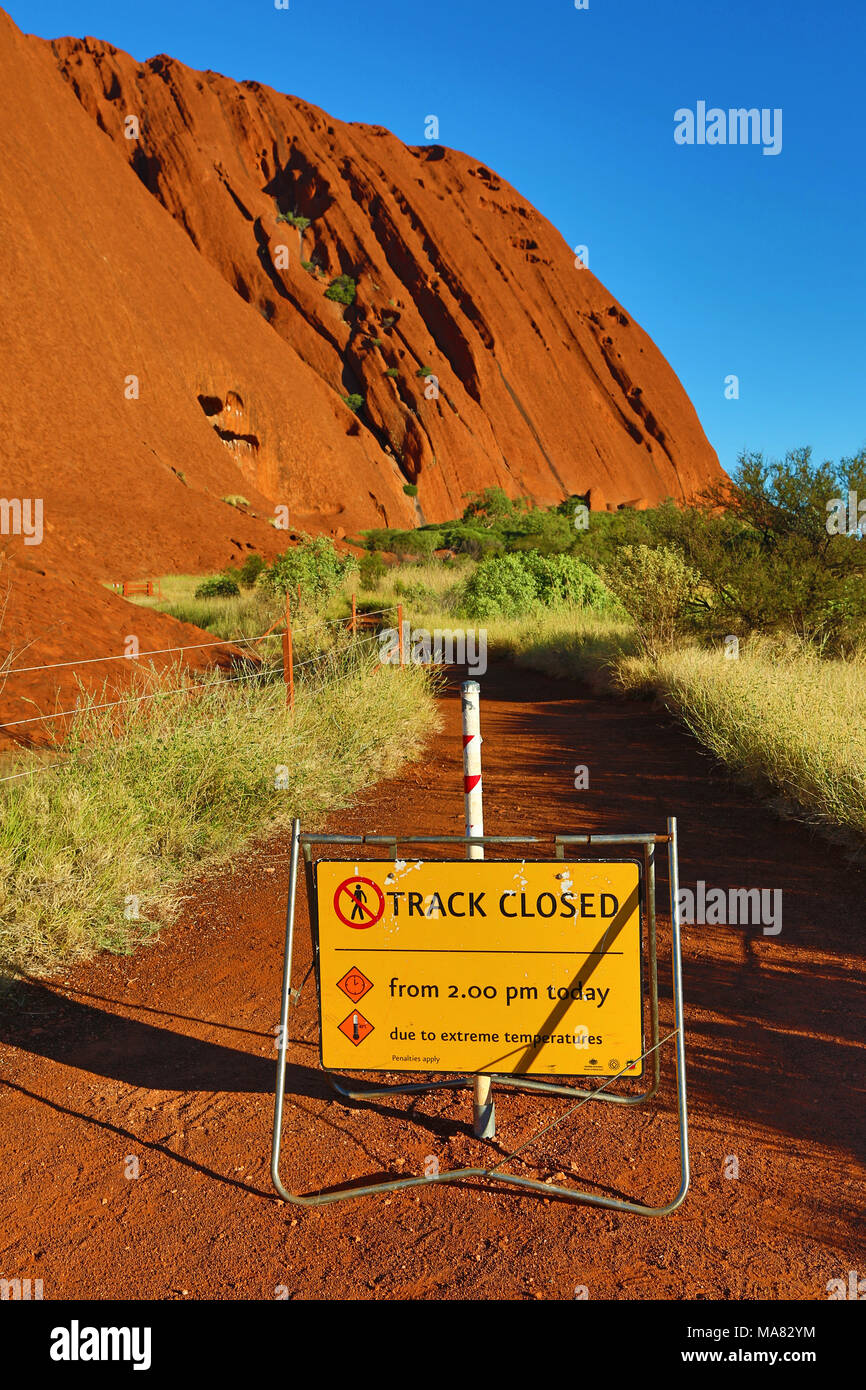 Uluru ayers rock sign hi-res stock photography and images - Alamy