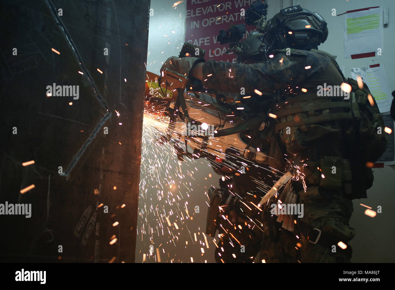 Royal marines 42 commando hi-res stock photography and images - Alamy