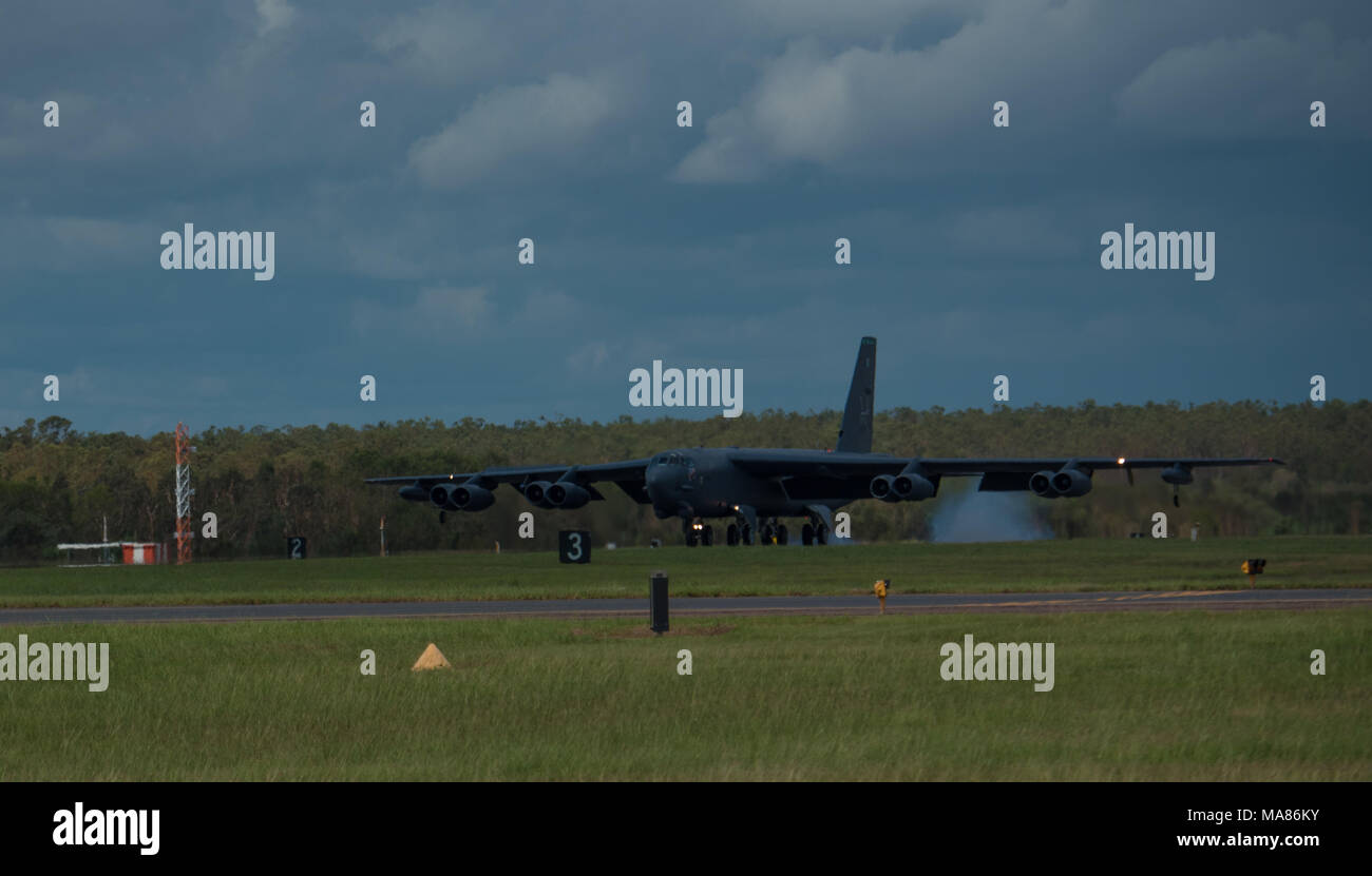 Raaf darwin hi-res stock photography and images - Alamy